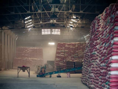How to Reduce Fire Hazards from Dust in Warehouse Facilities